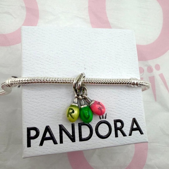 Pandora | Accessories | Pandora Stranger Things Glowinthedark Run ...